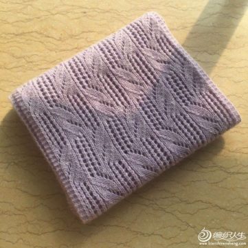 Free knitting stitch with lace and mock cables - Knitting Kingdom